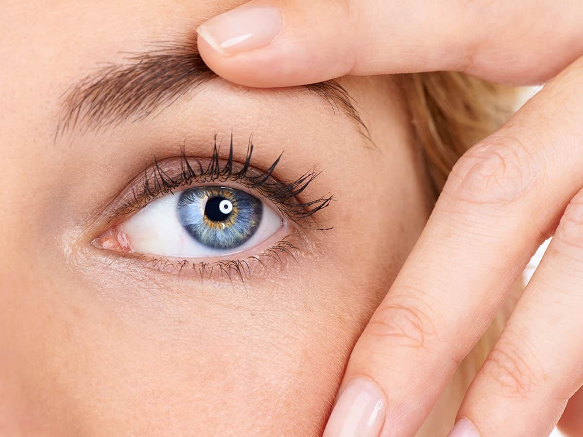 Non-infectious anterior uveitis - extra-articular manifestation of ...